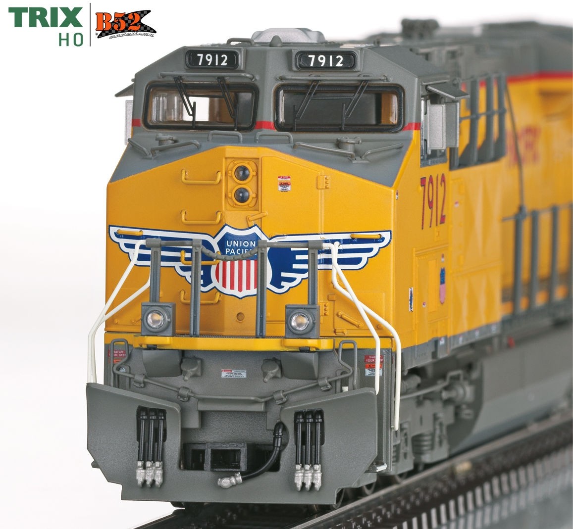 TRIX HO - Locomotiva GE ES44AC UP #7495 - DCC: 25440 - B52 Online