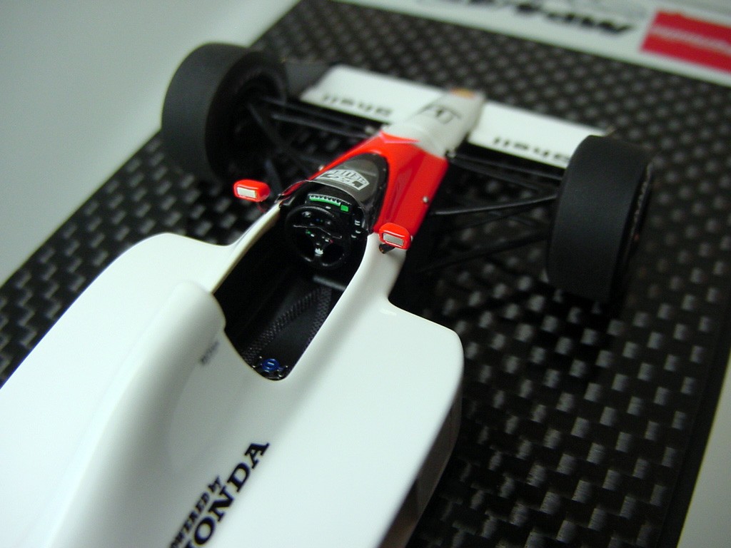 Eidolon Make UP 1:43 - McLaren Honda MP4/4B: Suzuka Test 1988-1989 ...