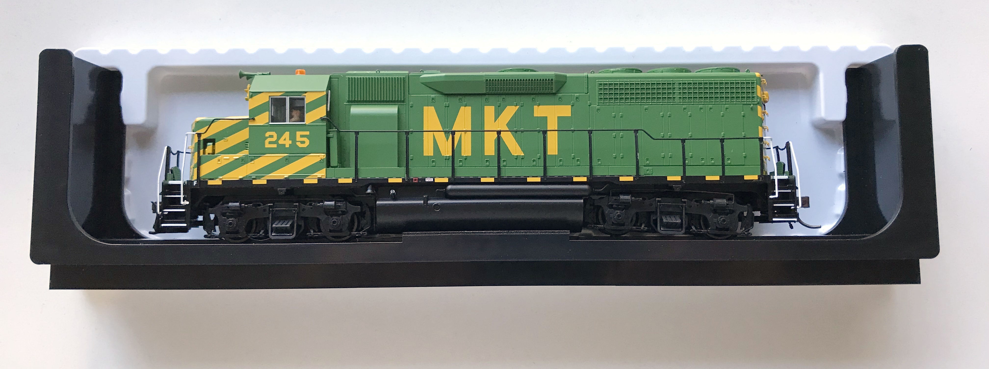 Atlas HO - EMD GP40, NKT #245 - Series Silver: 10004011 - B52 Online